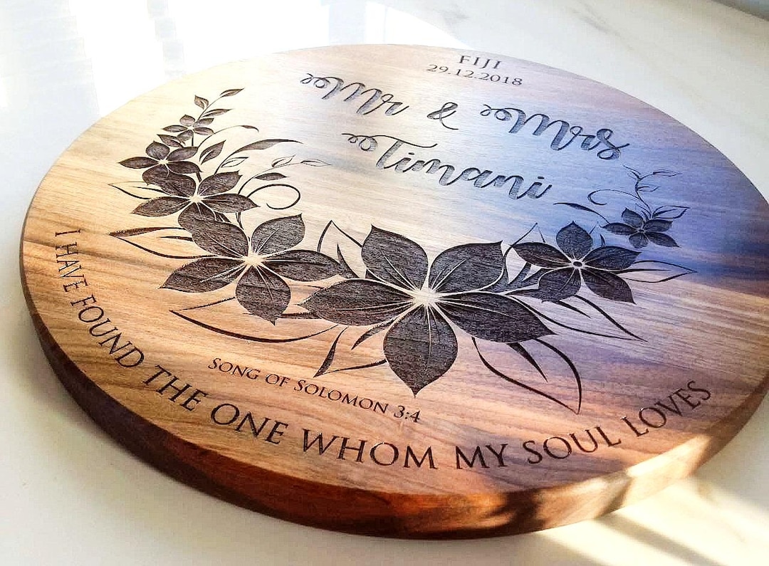 Personalized Floral Wedding Cake Stand – Custom Engraved Wood Slice for ...