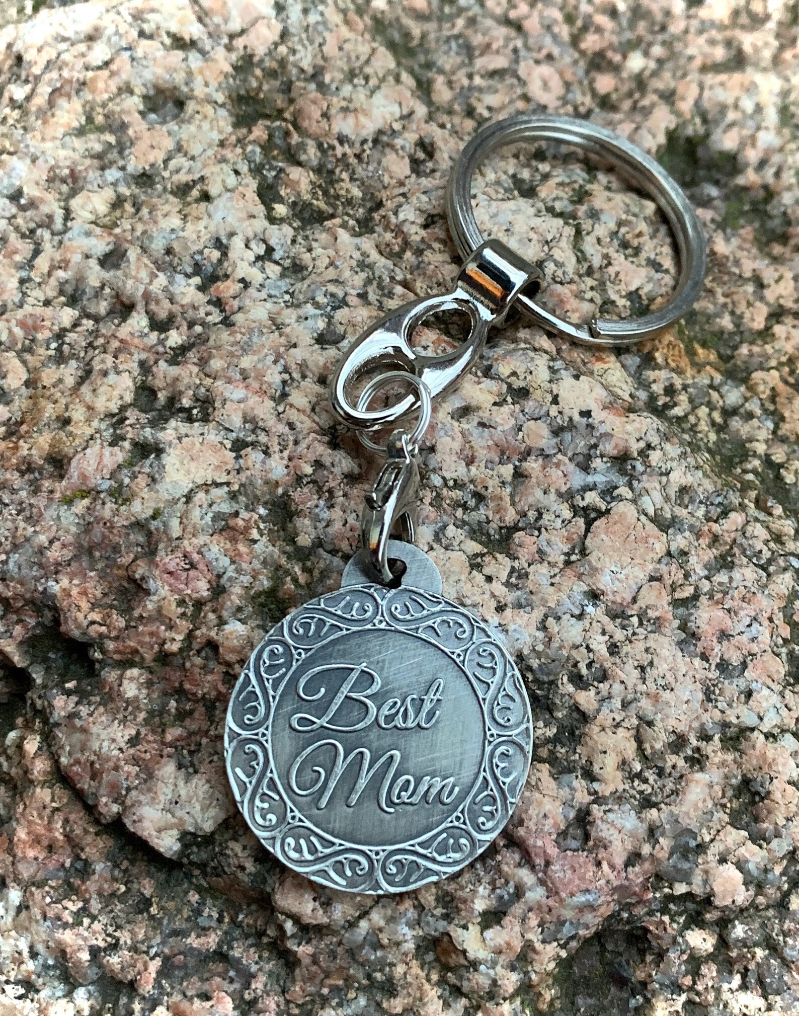 BEST MOM Coin Pendant Keychain Pin Badge 25mm-1 - Etsy