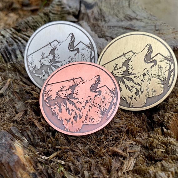 HOWLING WOLF Coin Pendant Keychain Pin Badge 33 Mm | Etsy