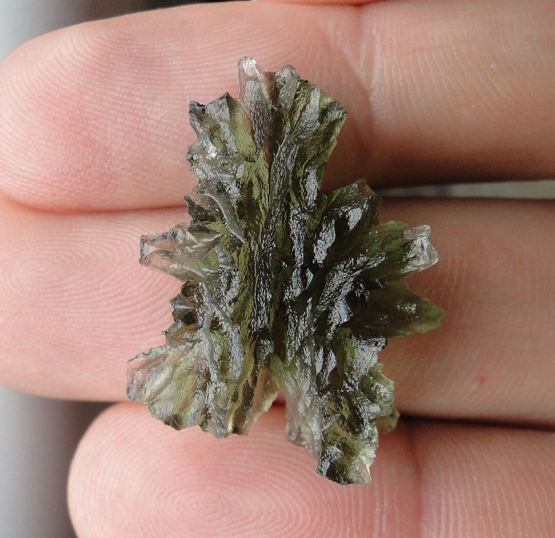 13.5ct Green Tektite MOLDAVITE Top HEDGEHOG Czech Republic, BESEDNICE ...