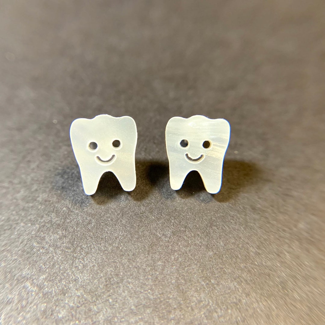 White Tooth Stud Acrylic Earrings, Happy Face Tooth Earrings With ...