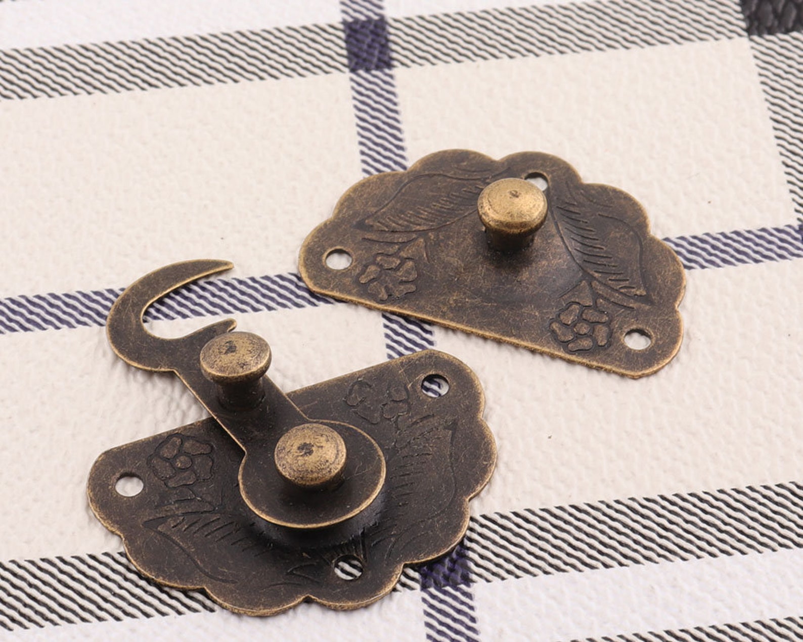 2pcs Antique Embossed Box Latch 45*30mm Vintage Hasp Box Hardware Chest ...