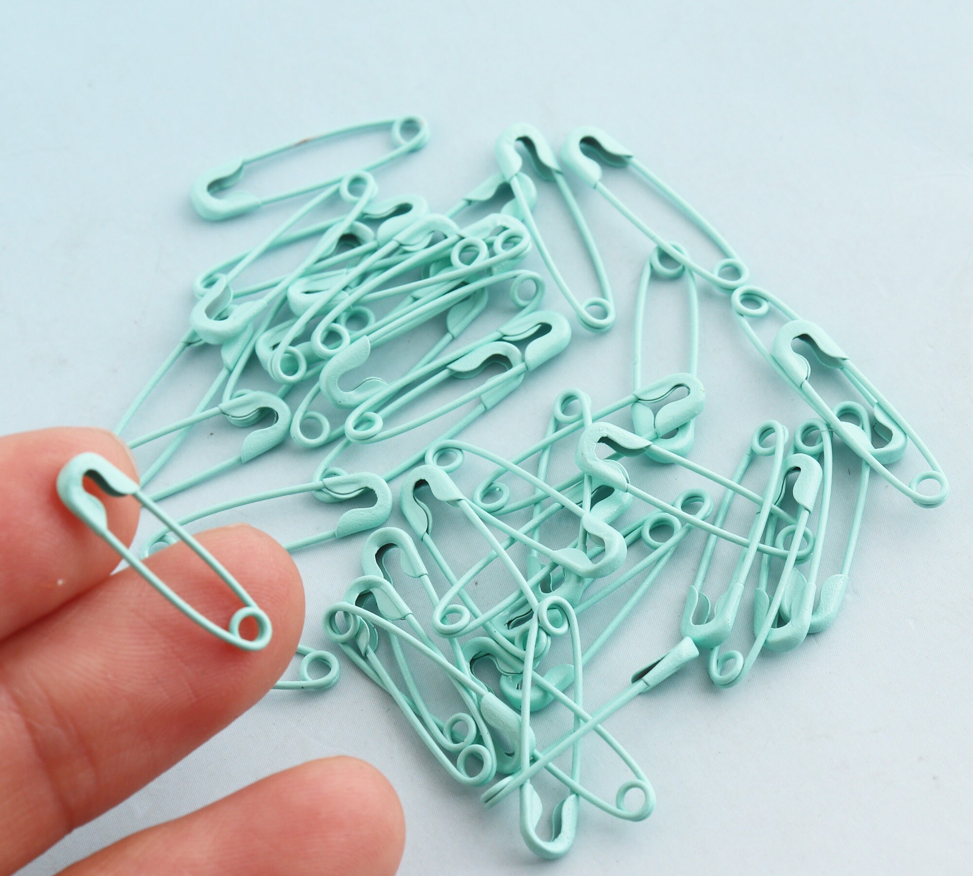 Mini Brooch safety pins green safety pins pines plateados | Etsy