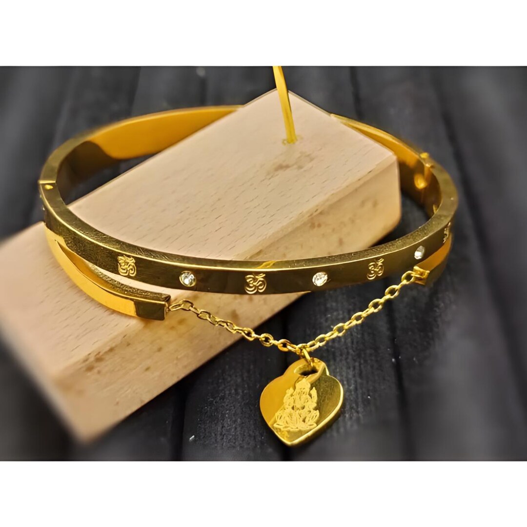 Gold Om Bangle Bracelet: Ganesha Pendant, Diamond Charm-delivered Duty ...