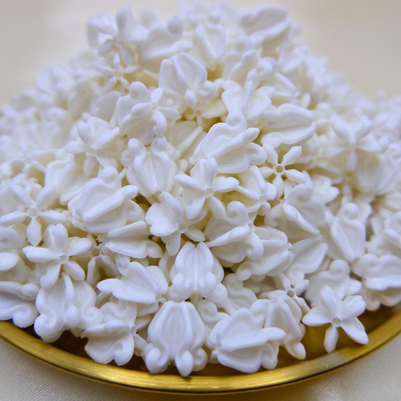 White Pua Kalaunu - Etsy UK