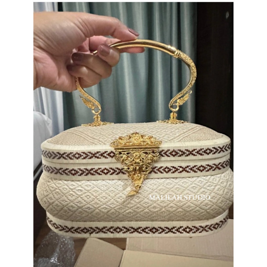 Yan Lipao Basketry Handbag Thai Handicraft Wickerwork Ivory White Color ...