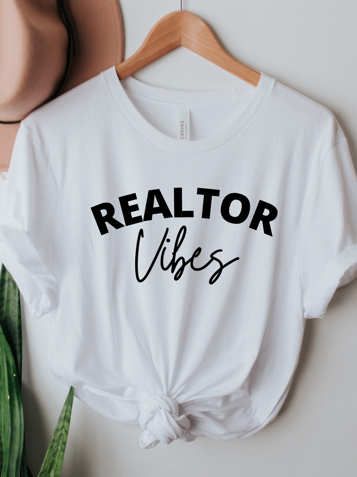 Realtor Shirt Realtor T-shirt Realtor Gift Real estate | Etsy