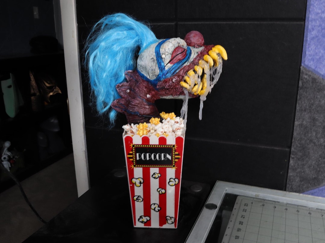 Popcorn Clown Inspired by Killer Klowns From Outer Space - Etsy