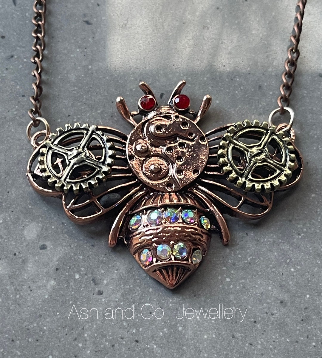 Steampunk Style Copper Queen Bee Necklace, Goth, Unisex. in Copper ...