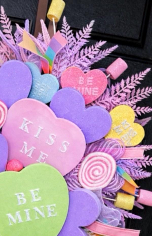 Valentine Candy Heart Wreath, Pastel Conversation Hearts Door Wreath ...