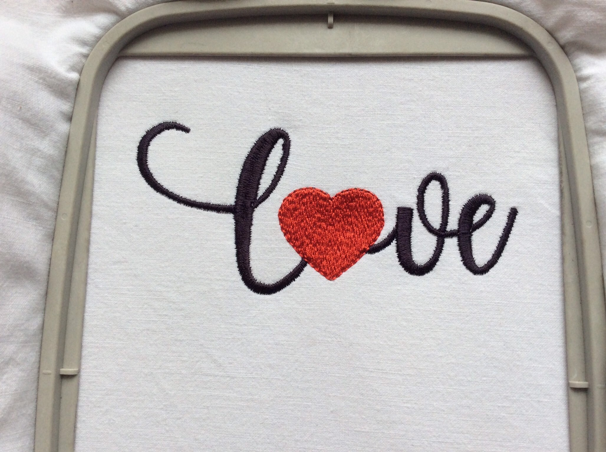 Amour Machine Embroidery Design Heart Embroidery Designs Love Heart ...