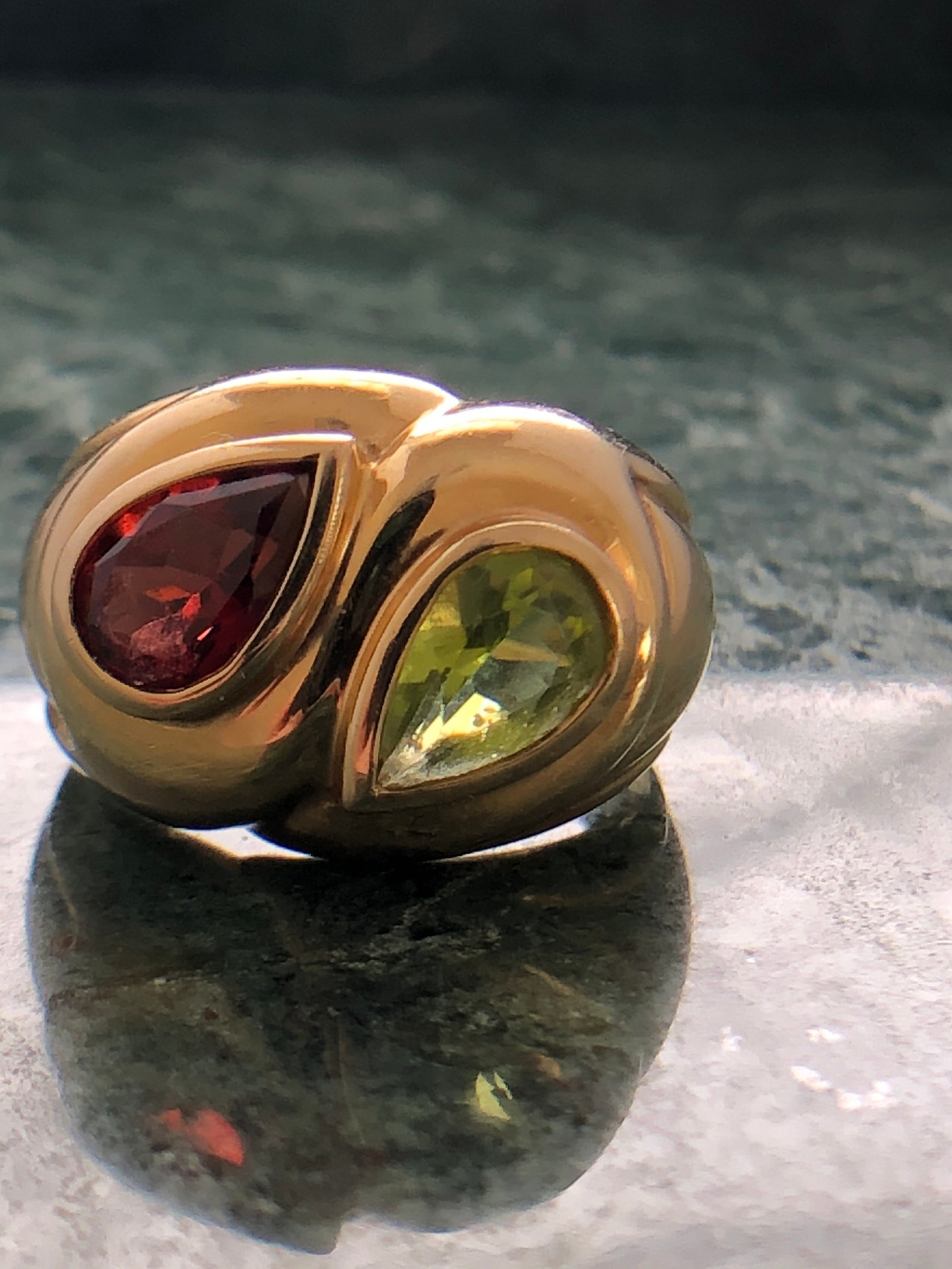 Vintage 14k Gold Garnet and Peridot Ring - Etsy