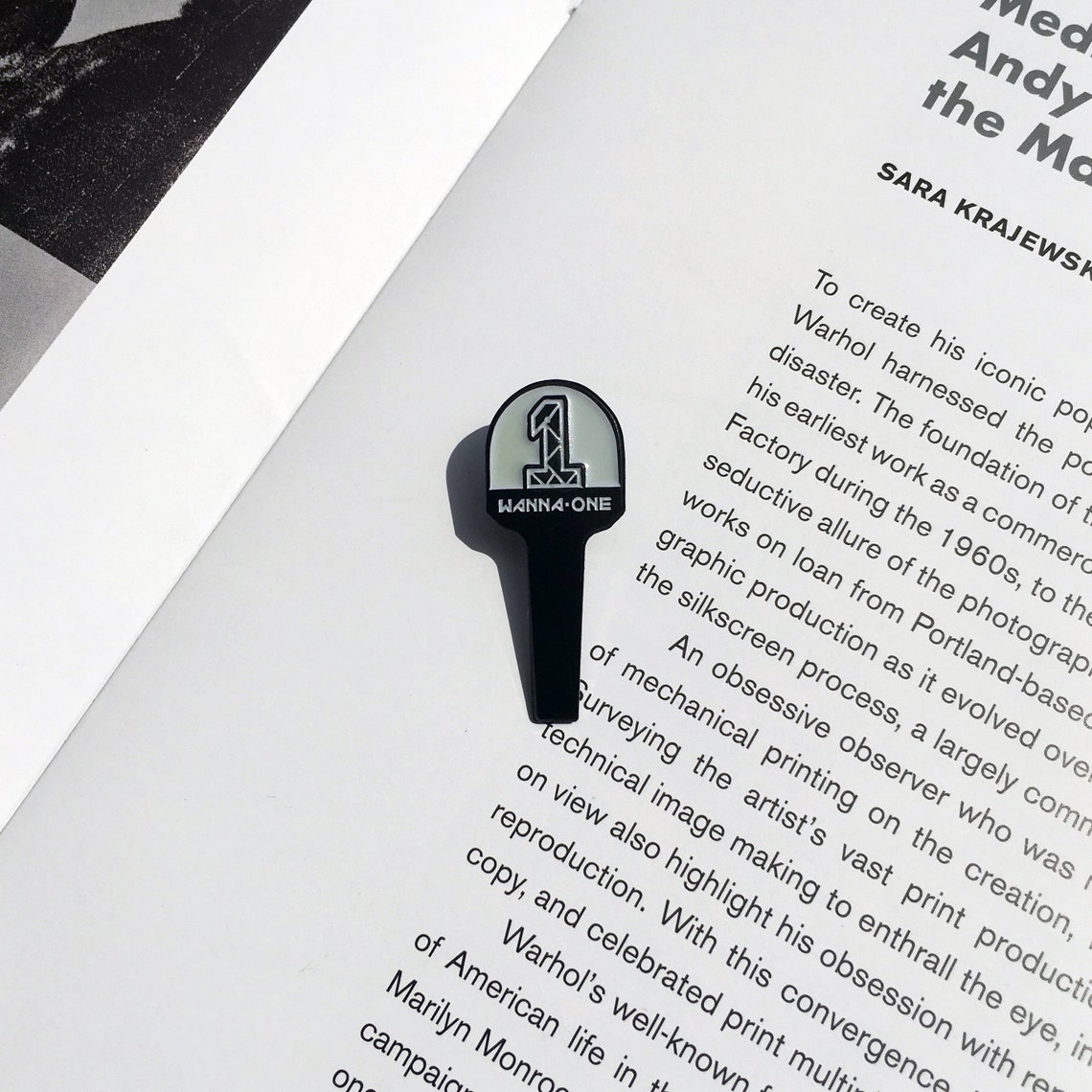 WANNA ONE / PRODUCE 101 Lightstick Pin/ Nable Bong Enamel Pin Badge ...