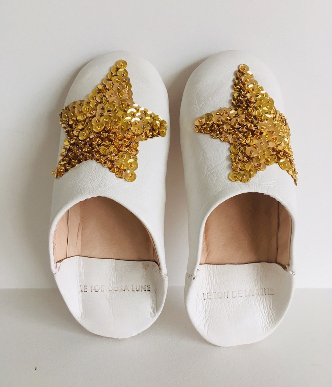 Round Slippers in White Leather, Embroidered With Gold Sequins for ...