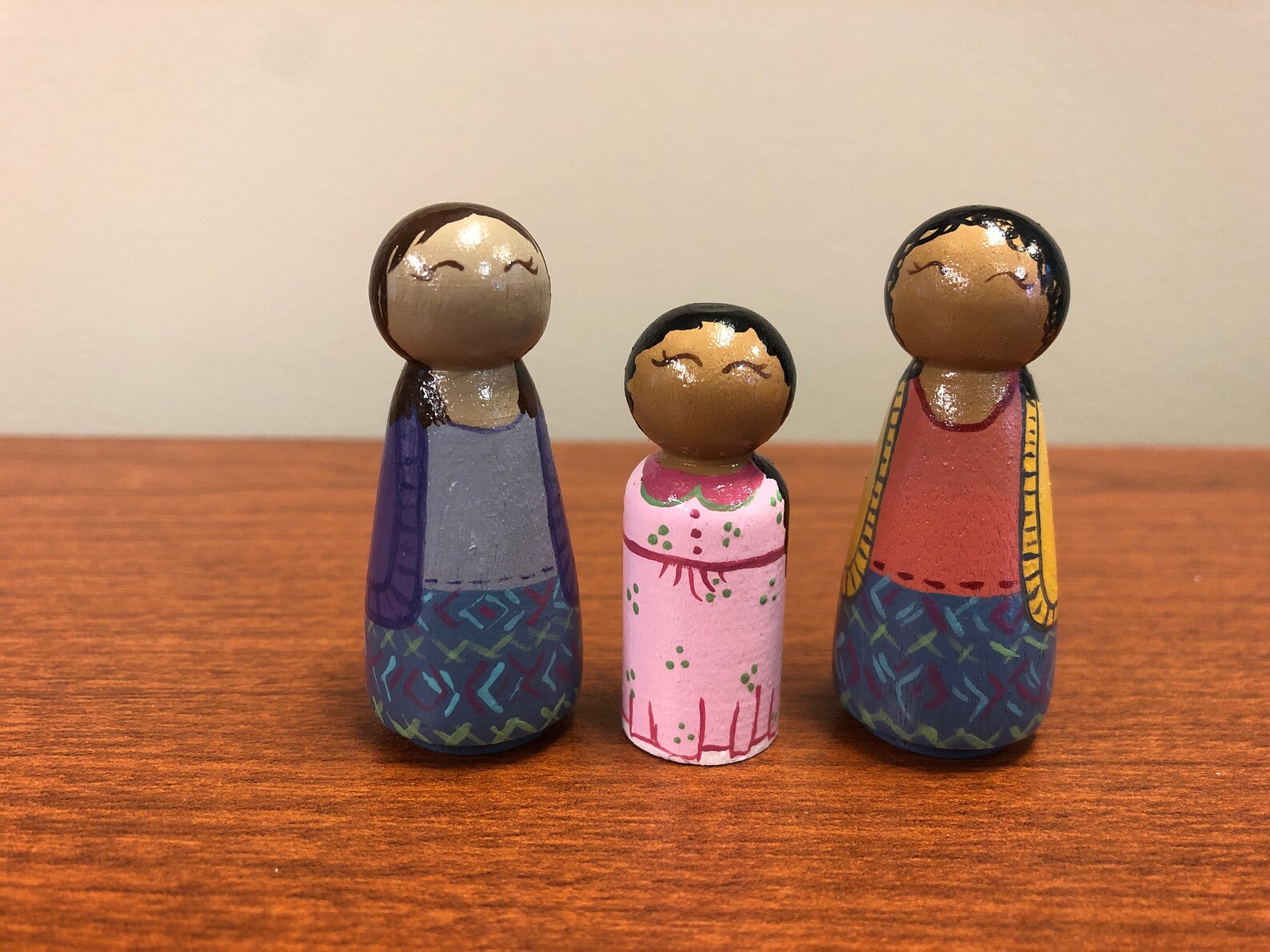 Family Handpainted Wooden Peg Dolls Generic or CUSTOM | Etsy