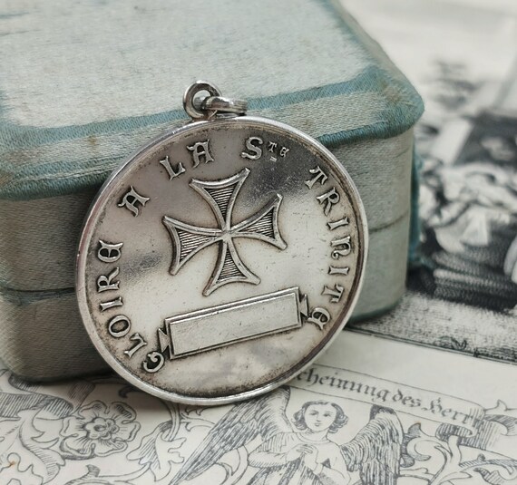 Vintage Religious Medal, Virgin Mary, Trinity Medal, … - Gem