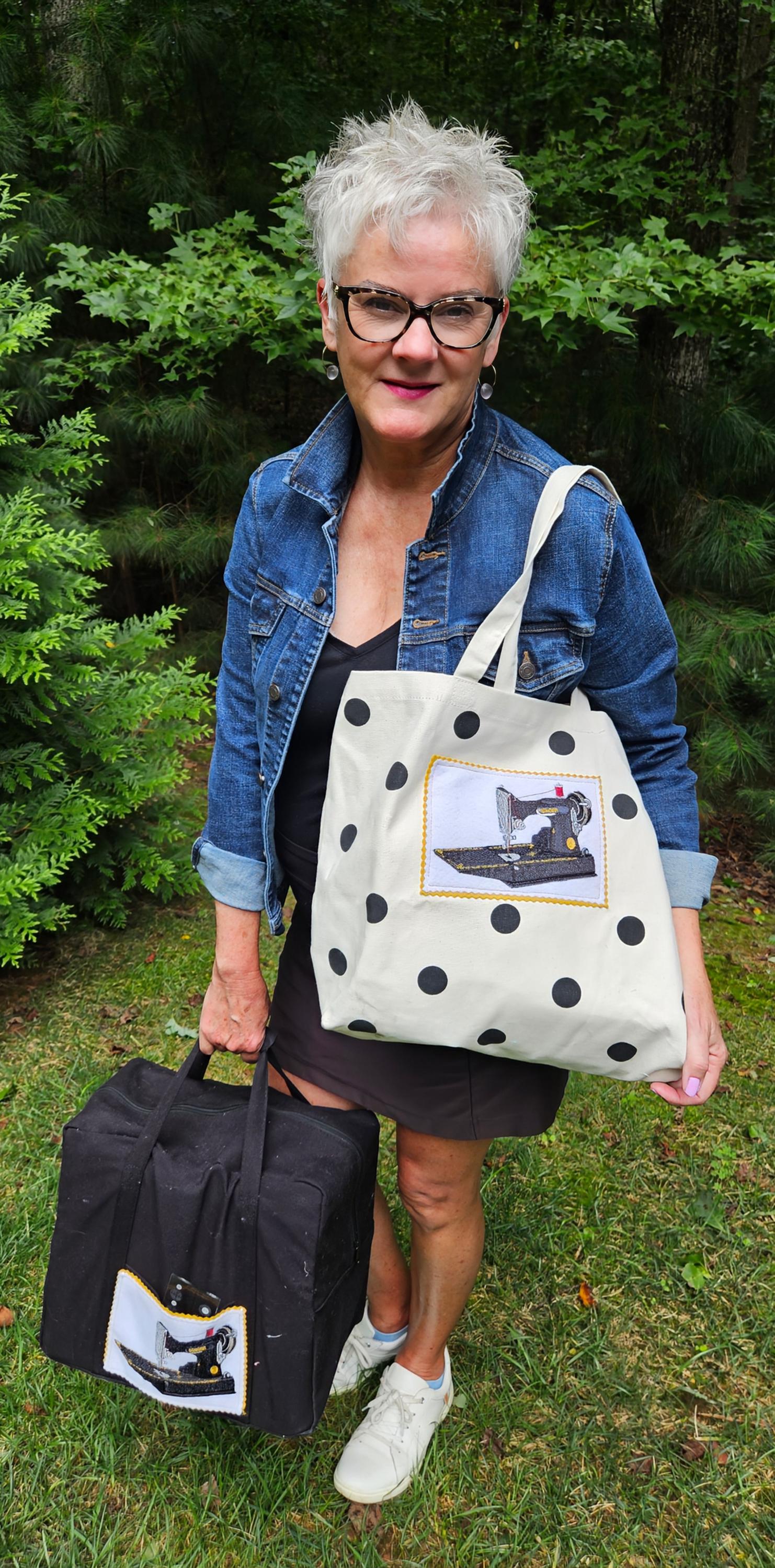 Singer Featherweight Sewing Machine Embroidered Patch, Customized ...