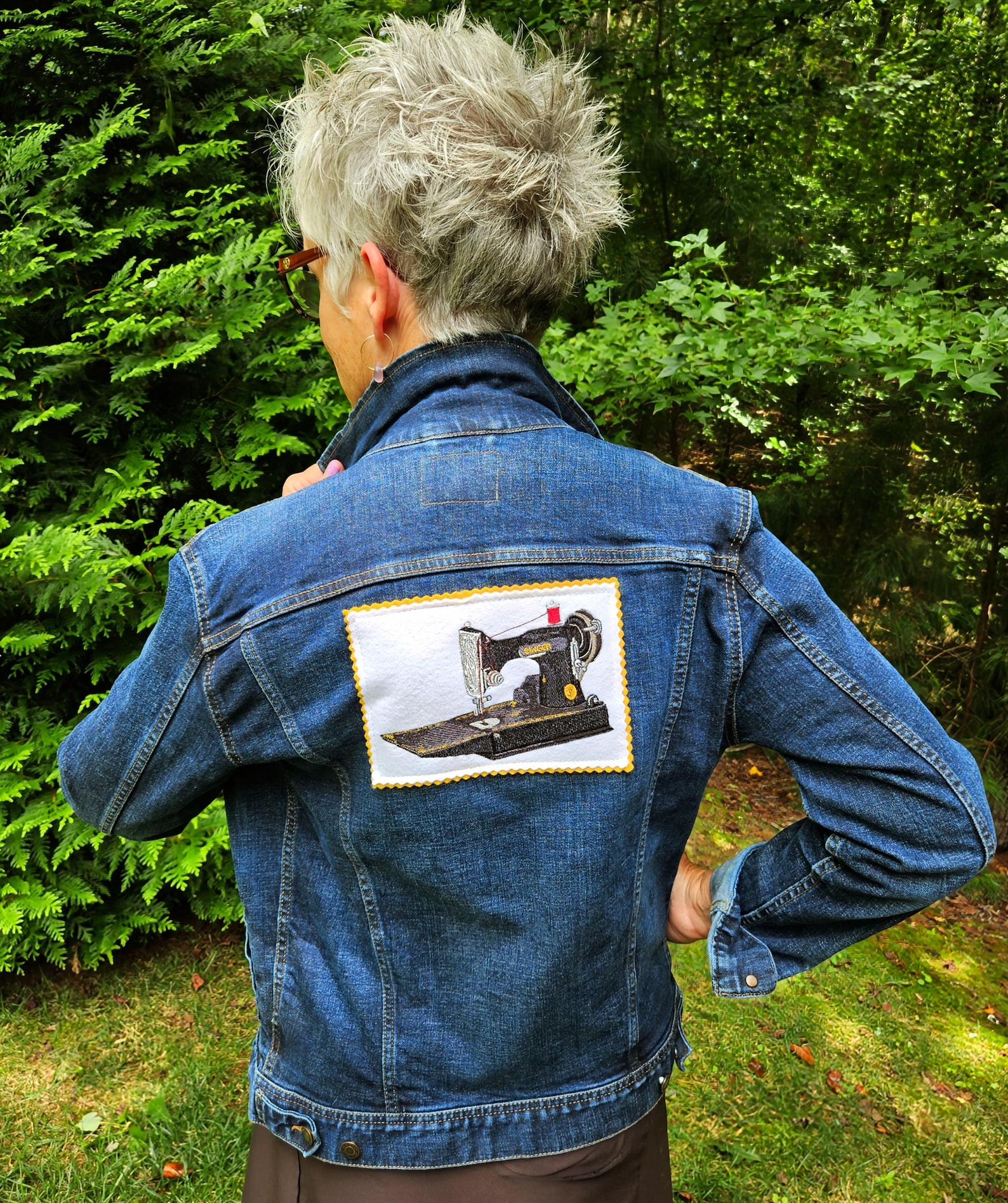 Singer Featherweight Sewing Machine Embroidered Patch, Customized ...