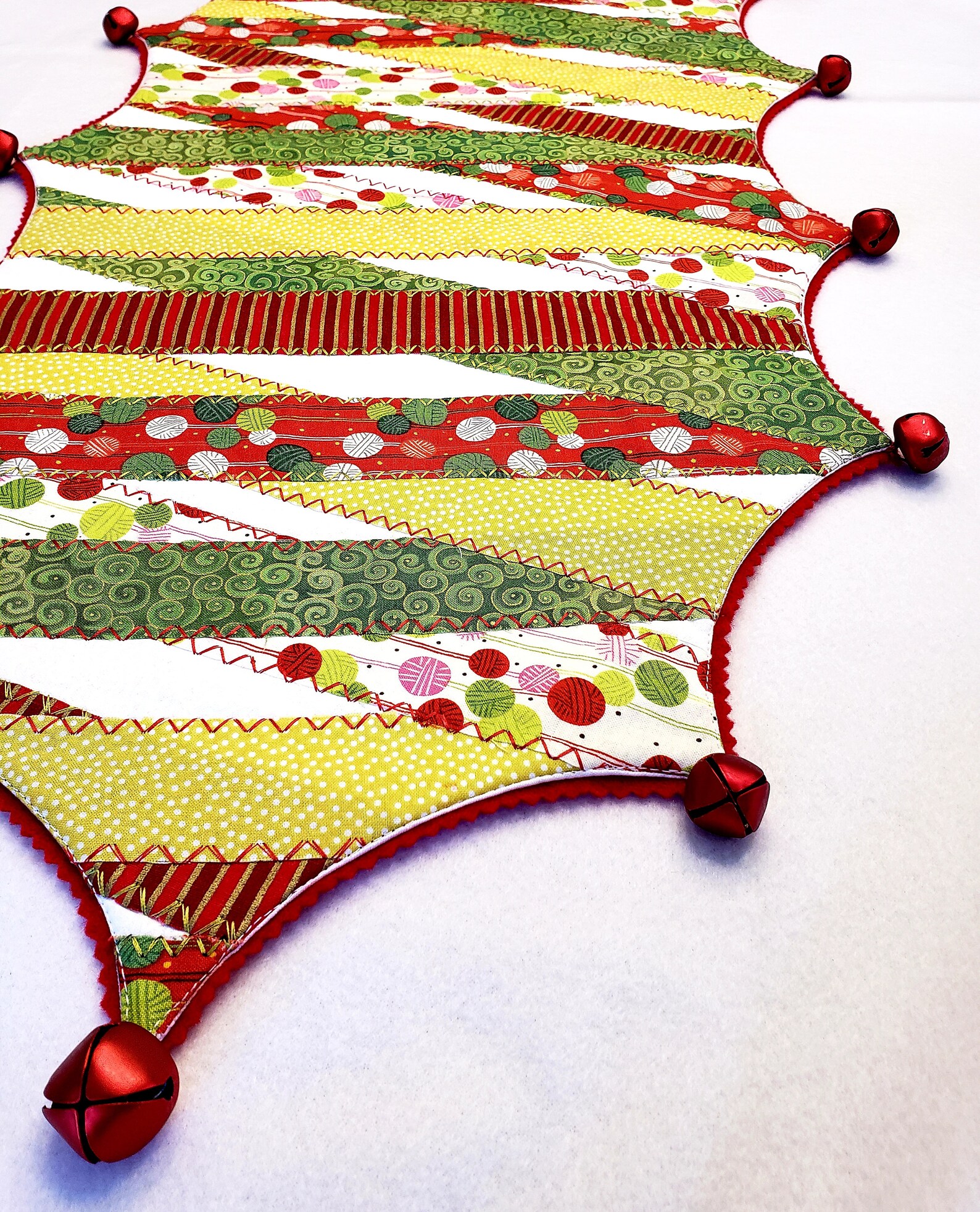 Holiday Table Topper - Etsy