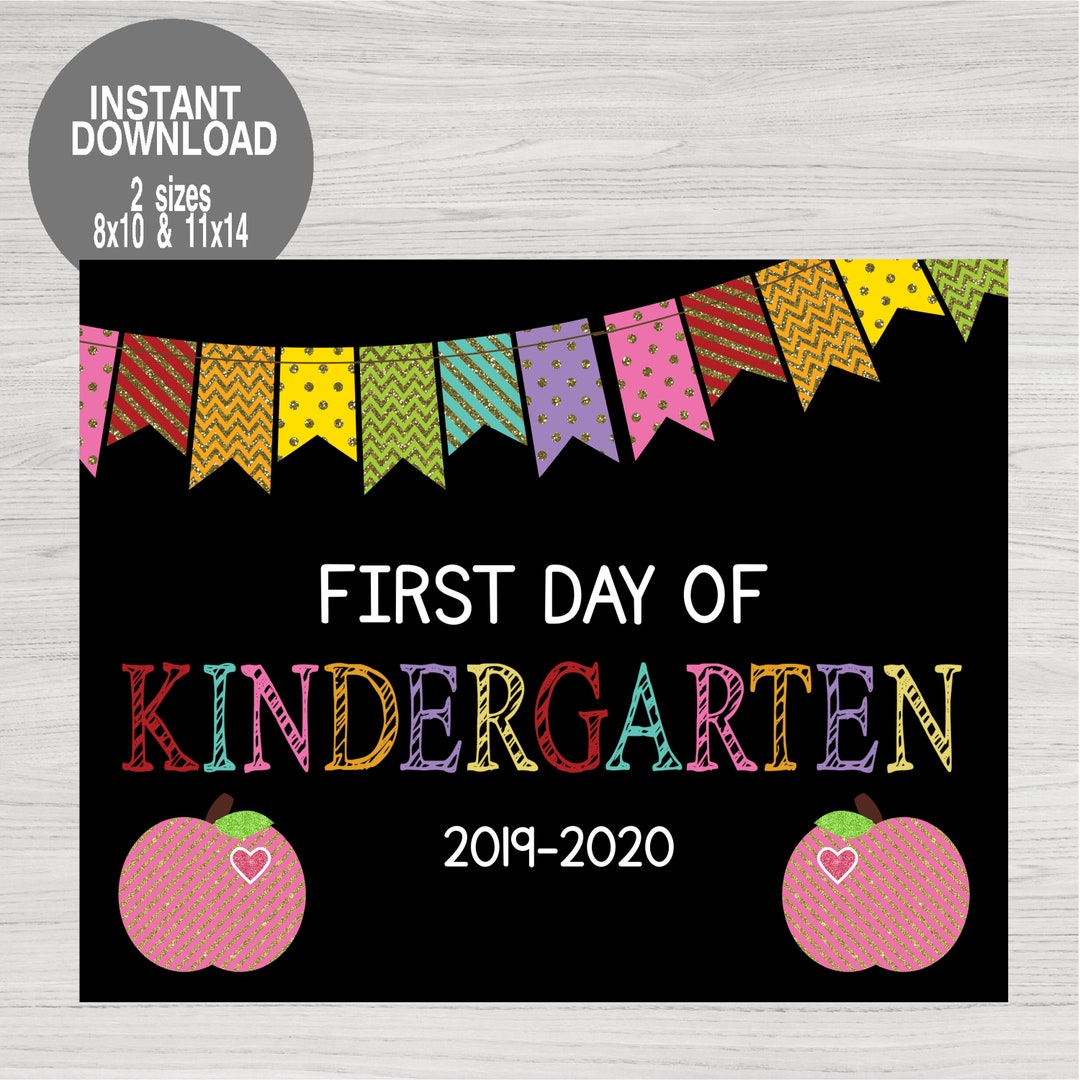 Apple's With Glitter First Day of Kindergarten Printable Chalkboard ...
