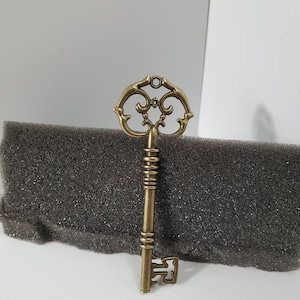 Cryptic Brass Skeleton Key / Skeleton Key / Key / Witchcraft / Wiccan ...