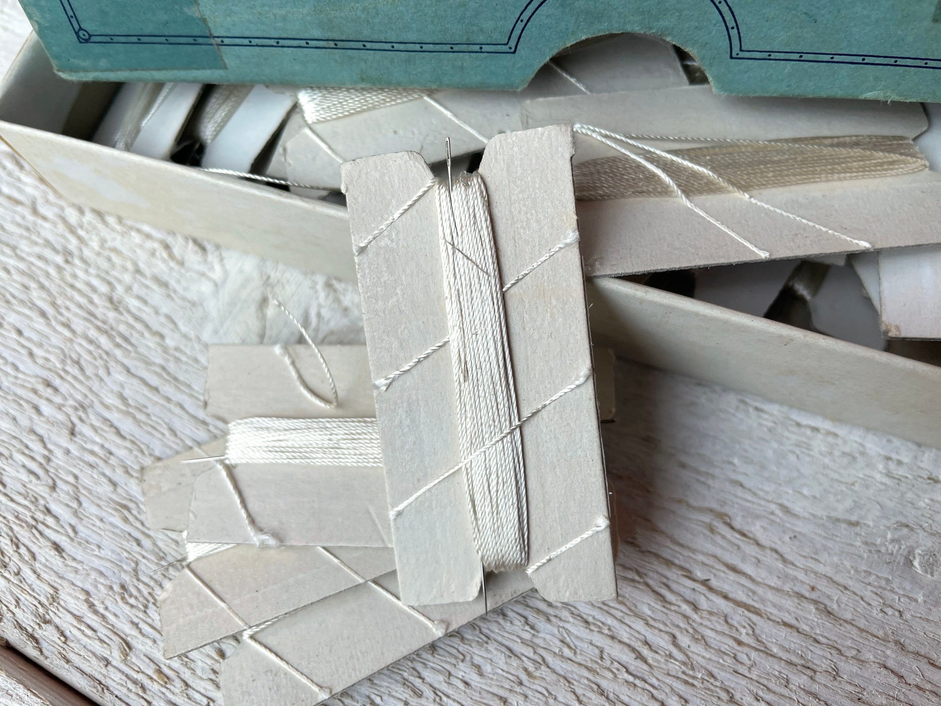 Vintage small thread cards Ephemera for crafts sewing | Etsy