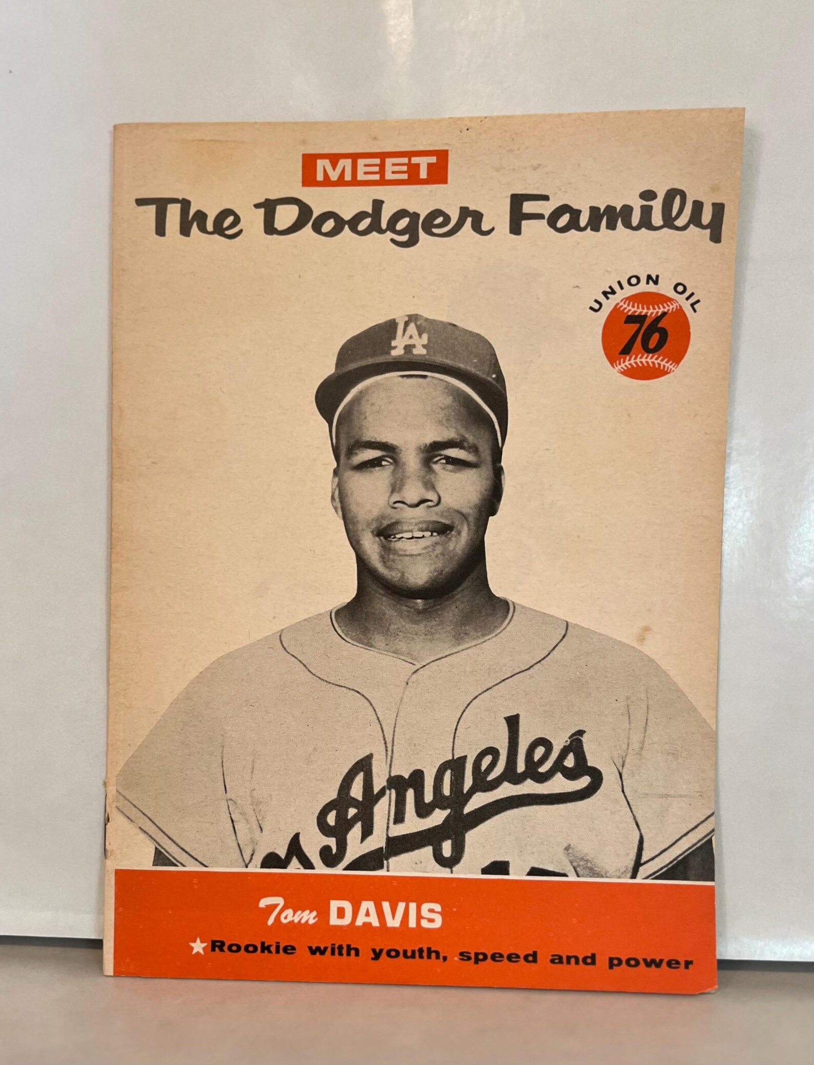1960 "meet the Dodger Family" Brochure — Tommy Davis #12, Los Angeles ...