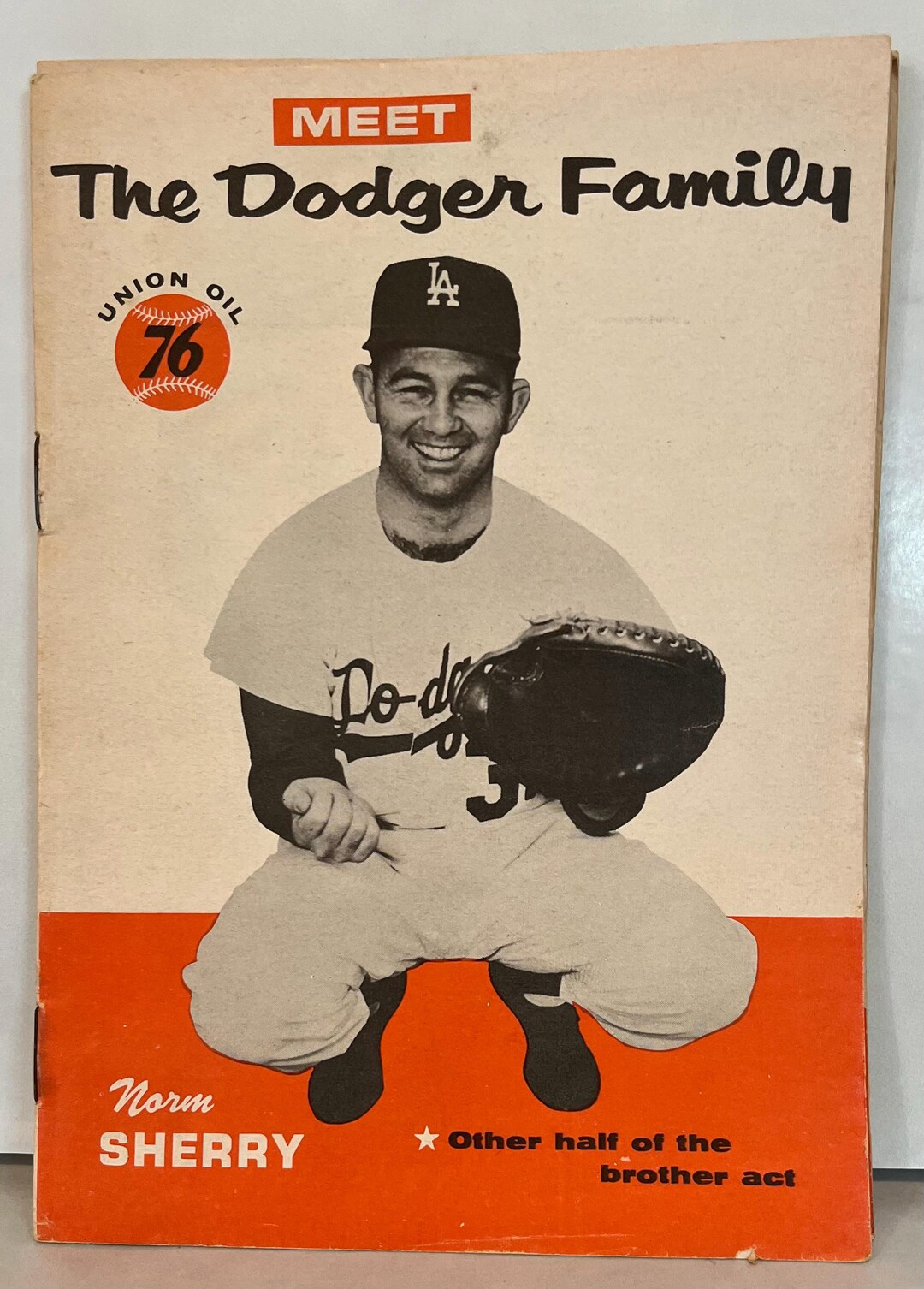 1960 "meet the Dodger Family" Brochure — Norm Sherry #34, Los Angeles ...
