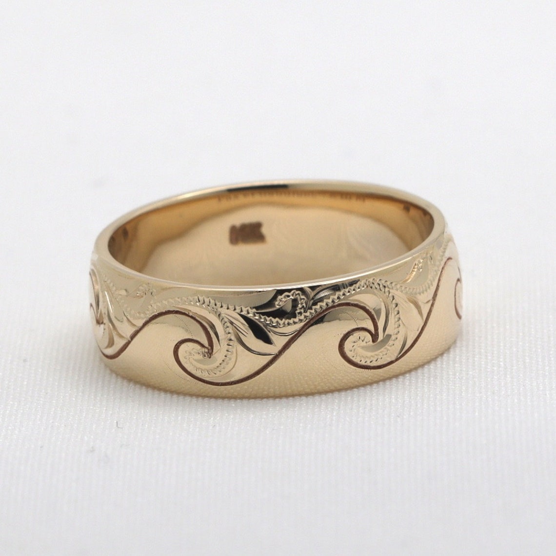 Wave Ring From Hawaii, Made of Solid 14K Gold, Hand Engraved With Ocean ...