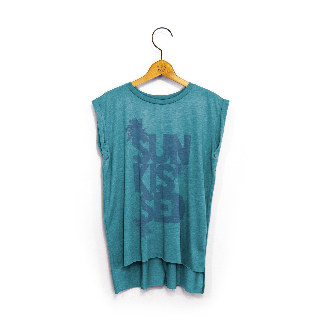 Women's 'sun Kissed' Surf Style Tropical Print Flowy Muscle T-shirt ...