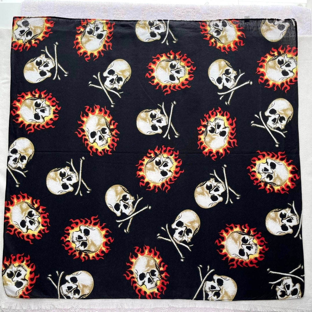 Vintage Skull Handkerchief / Vintage Bone Handkerchief / Vintage Art ...