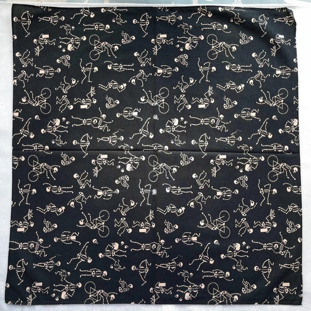 Vintage Skull Handkerchief / Vintage Bone Handkerchief / Vintage Art ...