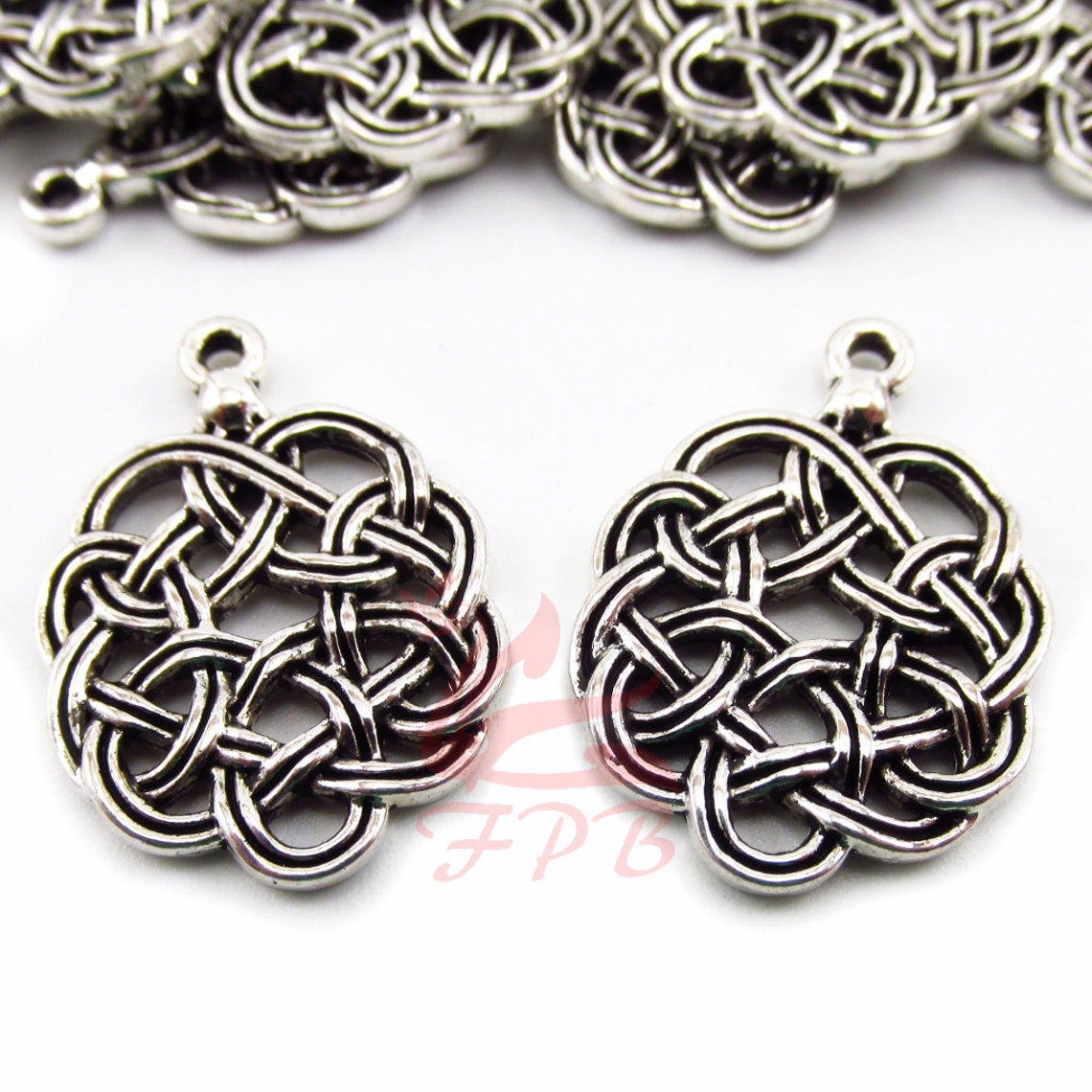 10 Celtic Knot Charms 24mm Wholesale Antiqued Silver Plated - Etsy
