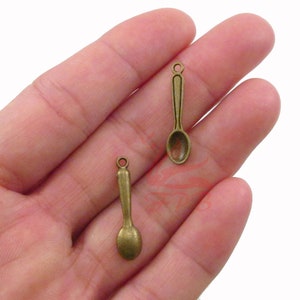 10 Spoon Charms 24mm Wholesale Antiqued Bronze Kitchen Food Pendants ...