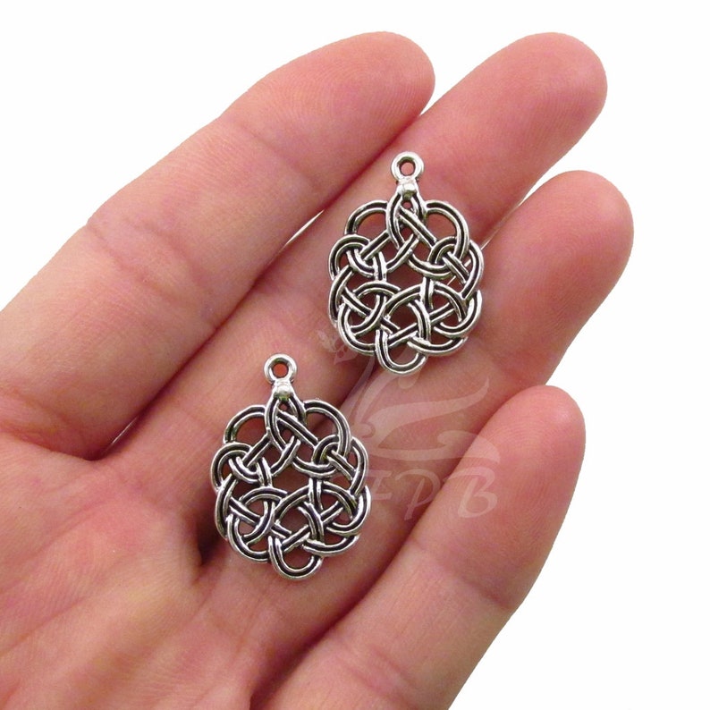10 Celtic Knot Charms 24mm Wholesale Antiqued Silver Plated - Etsy