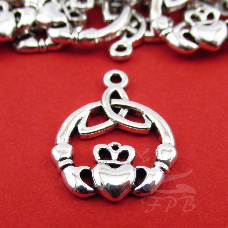 Triquetra Charm Bead - Etsy