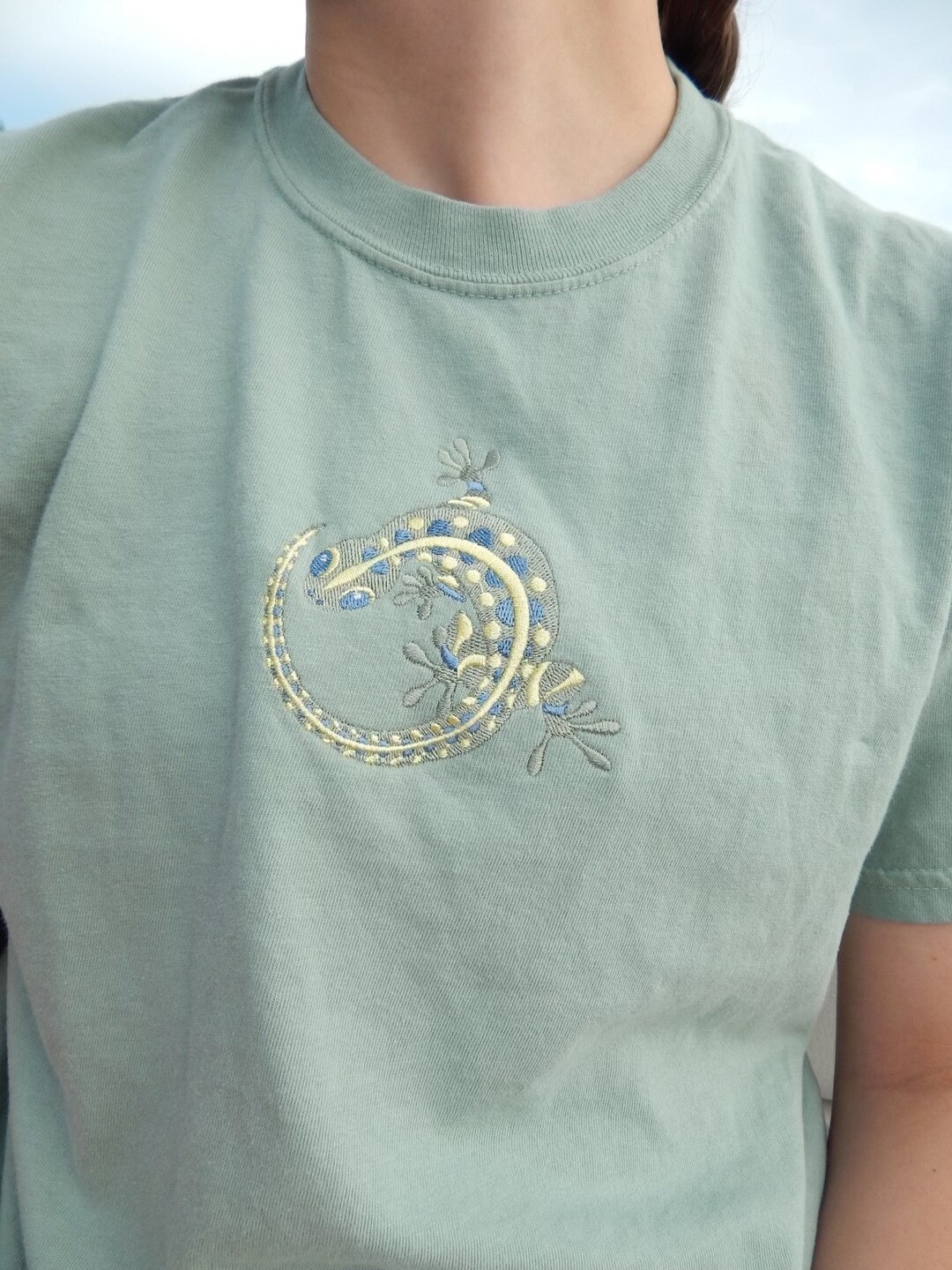 Lizard Embroidered T Shirt , Lizard Shirt, Summer Tee, Oversized Shirt ...