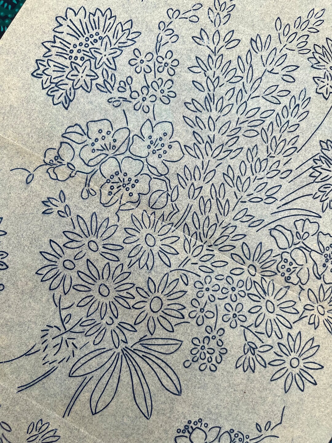 Vintage Hand Embroidery Transfer of Bouquet, Floral Motifs, Display of ...