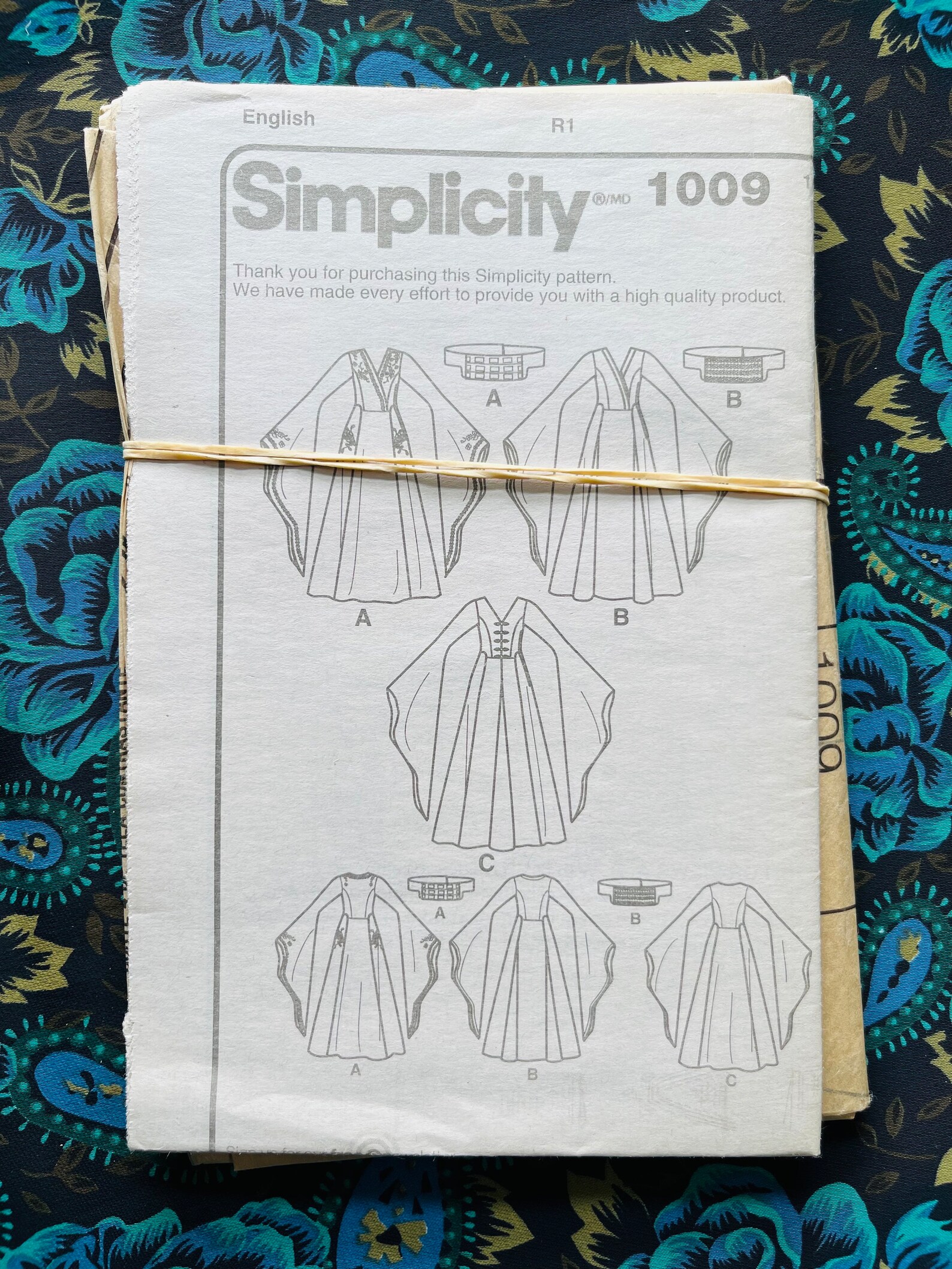 Bust 30.5-34 Uncut Simplicity Sewing Pattern 1009, Ladies Medieval Gown ...