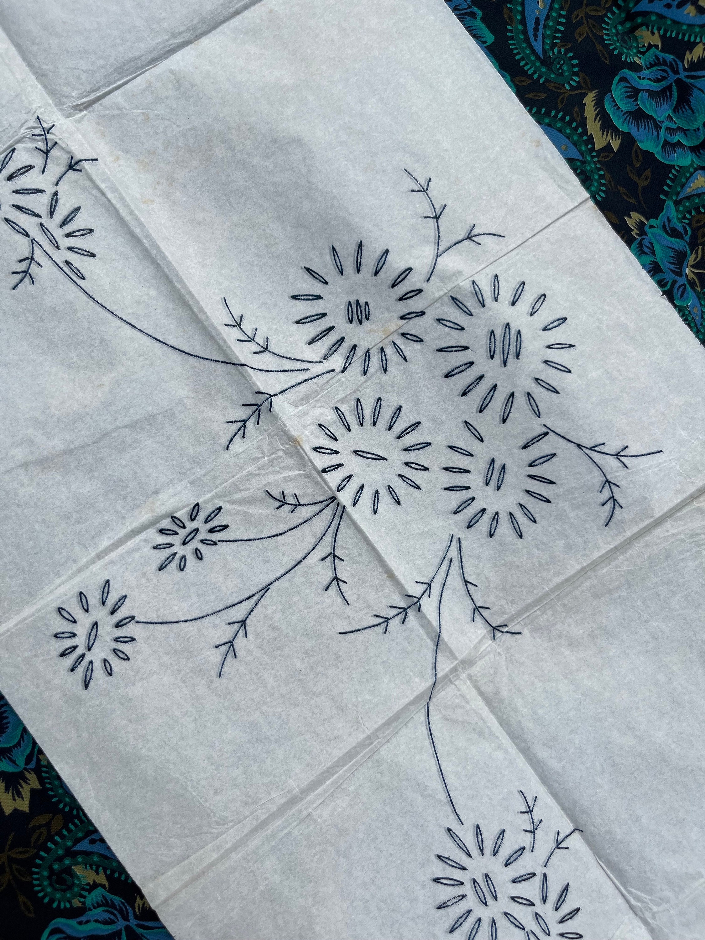 Vintage Briggs 1977 Hand Embroidery Design, Lazy Daisy, Large ...