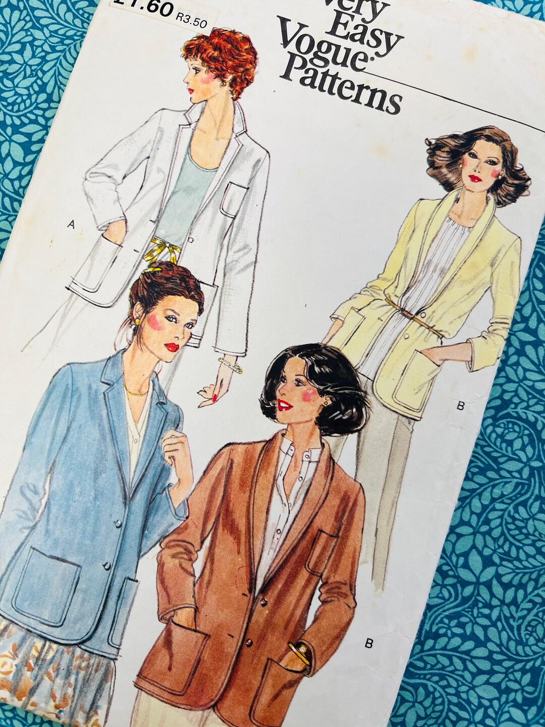 Bust 32.5" Vintage 70s Vogue Sewing Pattern 7074, Ladies Relaxed Softly ...