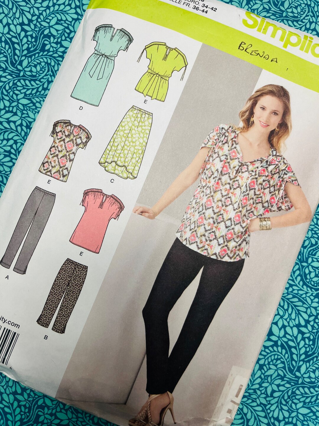 Bust 31.5-38" Uncut Simplicity Sewing Pattern for Women 1619, Top ...
