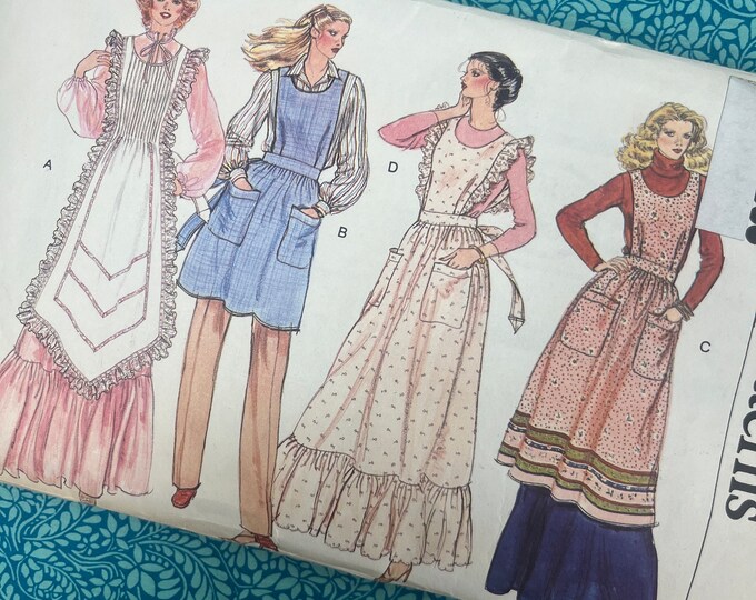 Vintage 70s Vogue Sewing Pattern 7256, Ladies Aprons With Ruffle, Frill ...