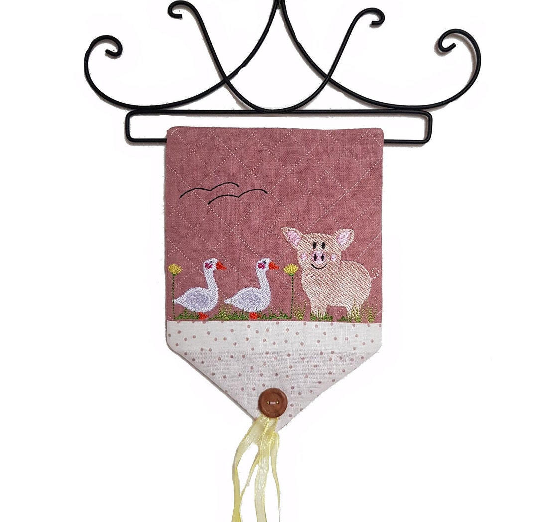 ITH Pennant in 3 Different Sizes Embroidered With a Beautiful Rural ...