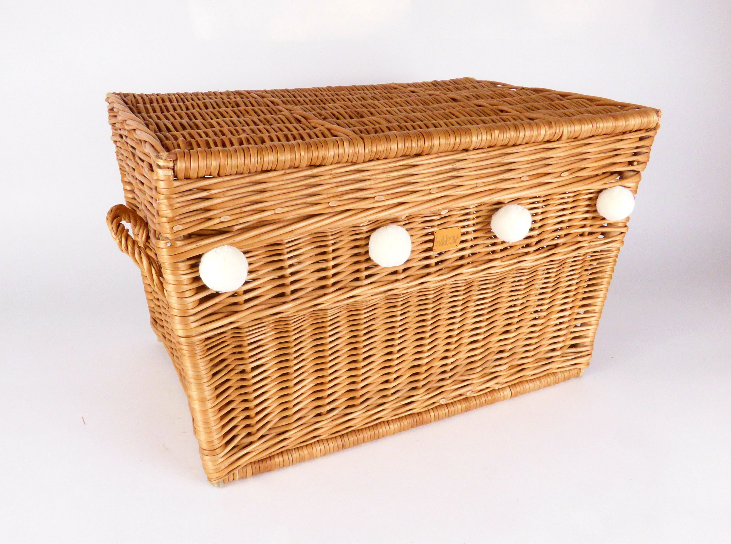 Wiklibox Wicker Chest in NATURAL Color With Acrylic Pom Poms. Many ...