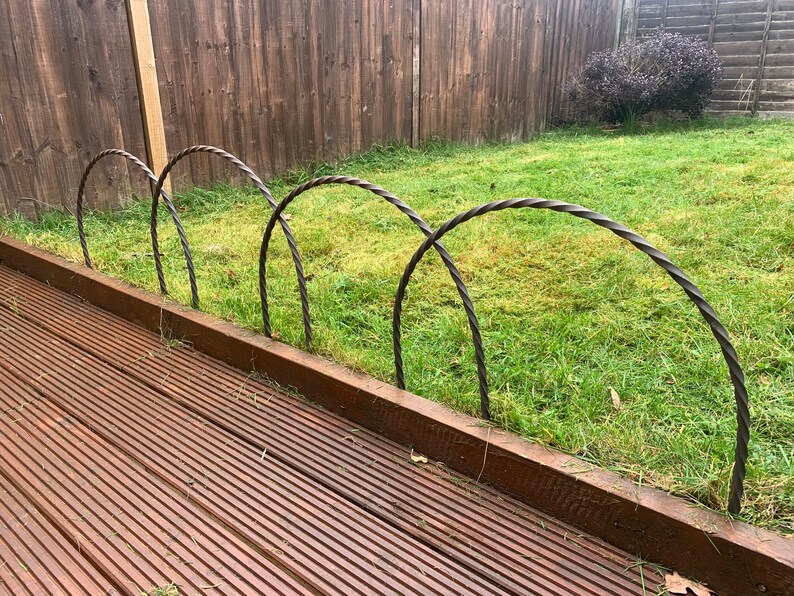 Ornate Wrought Iron Twisted Bar 50cm Border Decorative Garden Edging ...