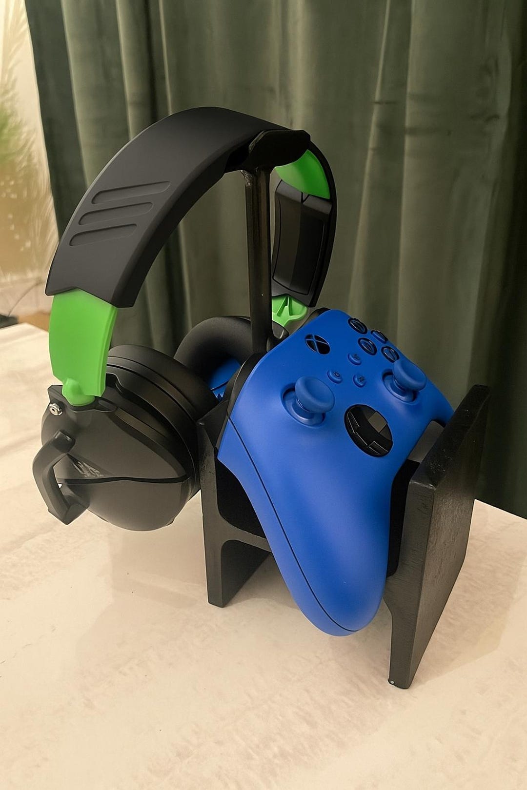 Steel Beam Controller & Headset Stand – Industrial Girder Gaming Tidy ...