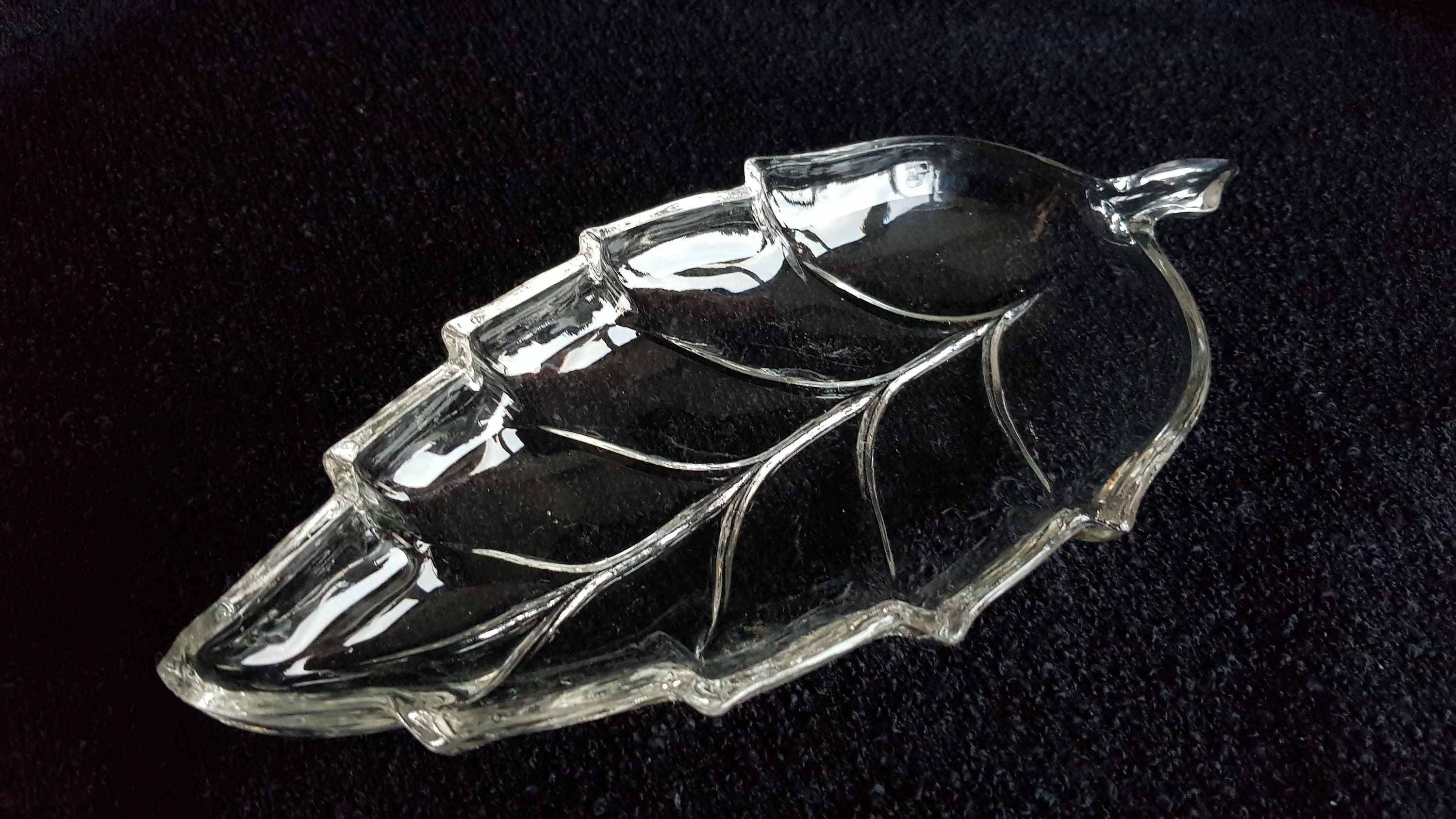 Beautiful Little Glass Leaf Shape Trinket Dish/tray - Etsy