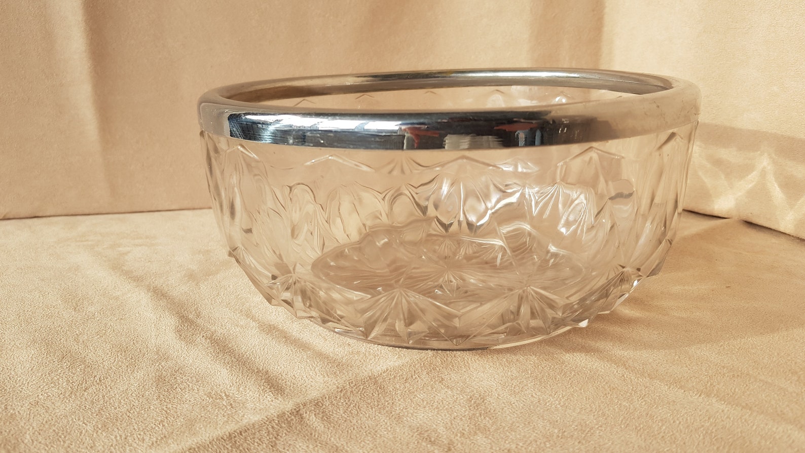 Lovely glass bowl with silver tone rim marked G.Brit Rd832670 | Etsy