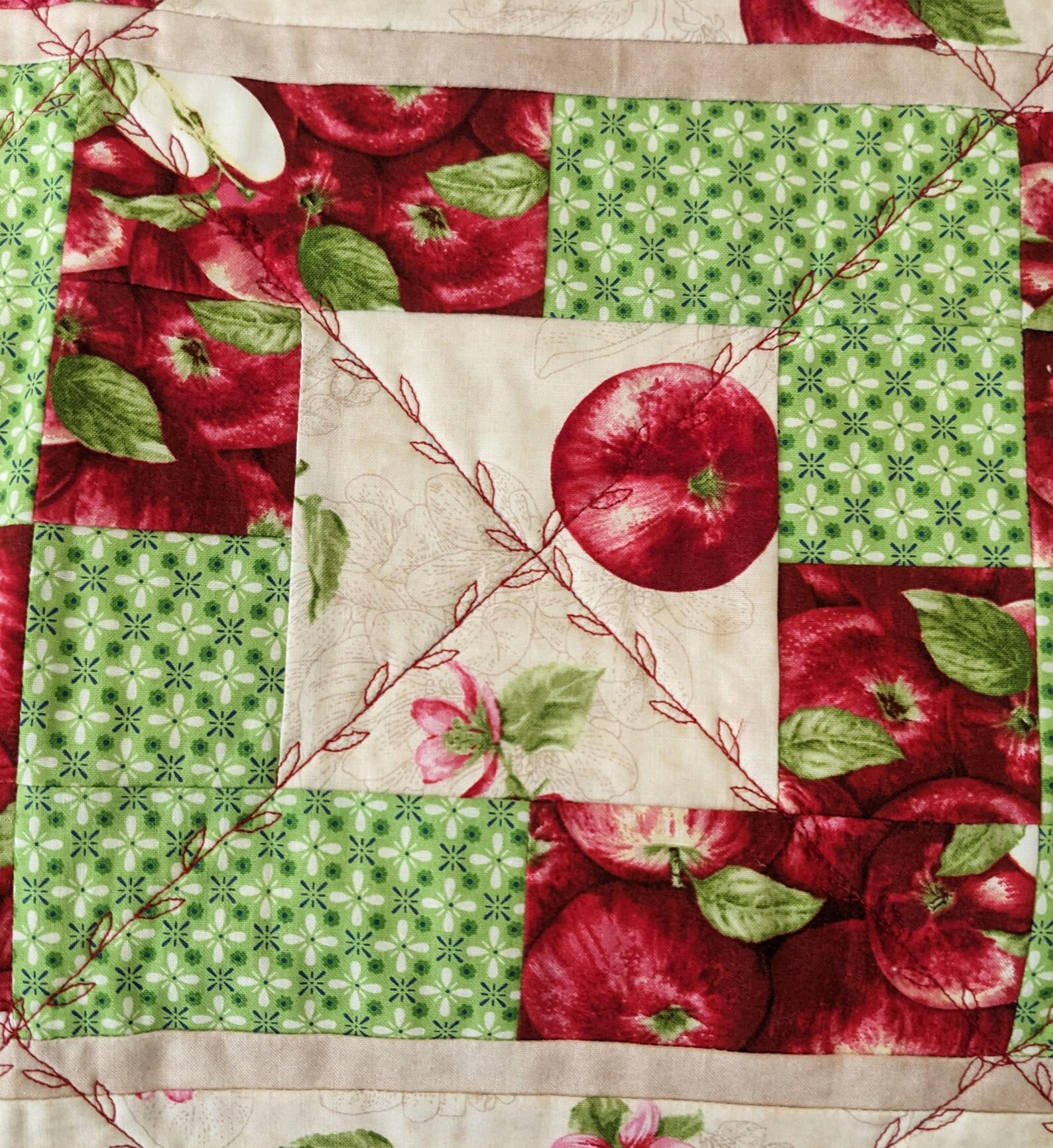 Apple Table Runner - Etsy